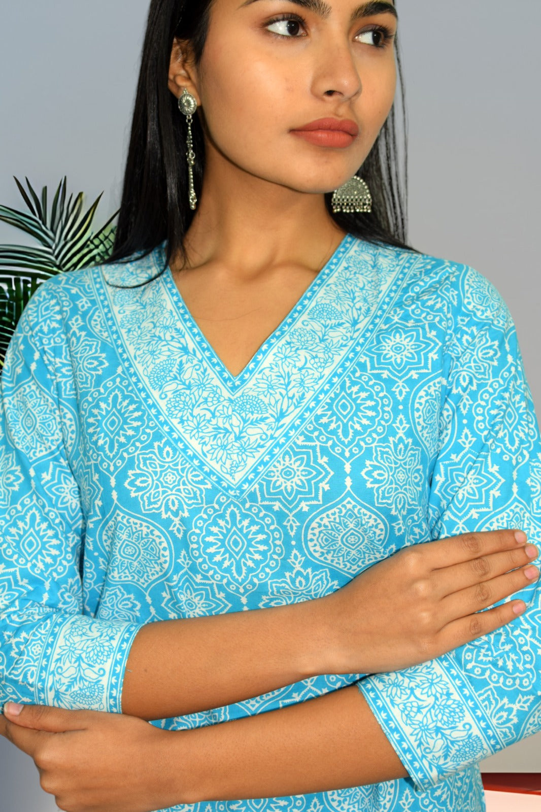 V-neck mughal blue short Kurti – Jaipur Hand Block